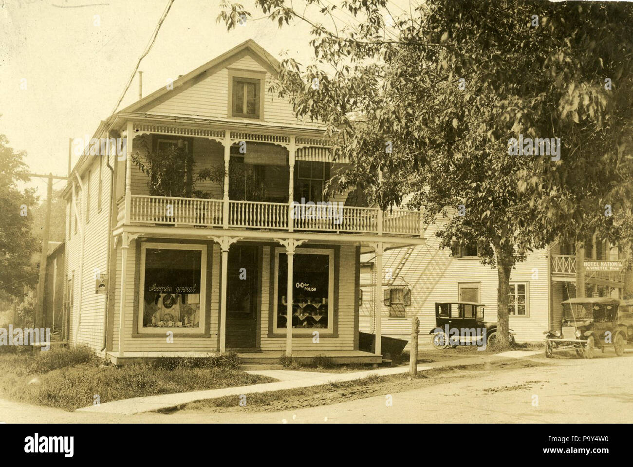 163 Magasin général E. Renaud à Napierville BAnQ P748S1P2763 Stock ...