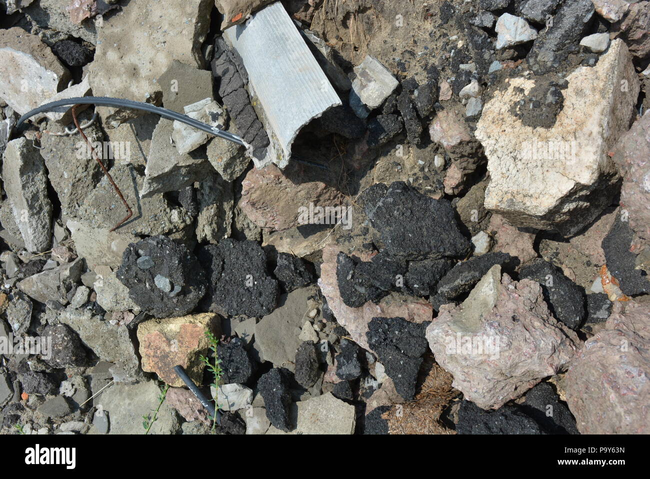 Debris after construction hi-res stock photography and images - Alamy