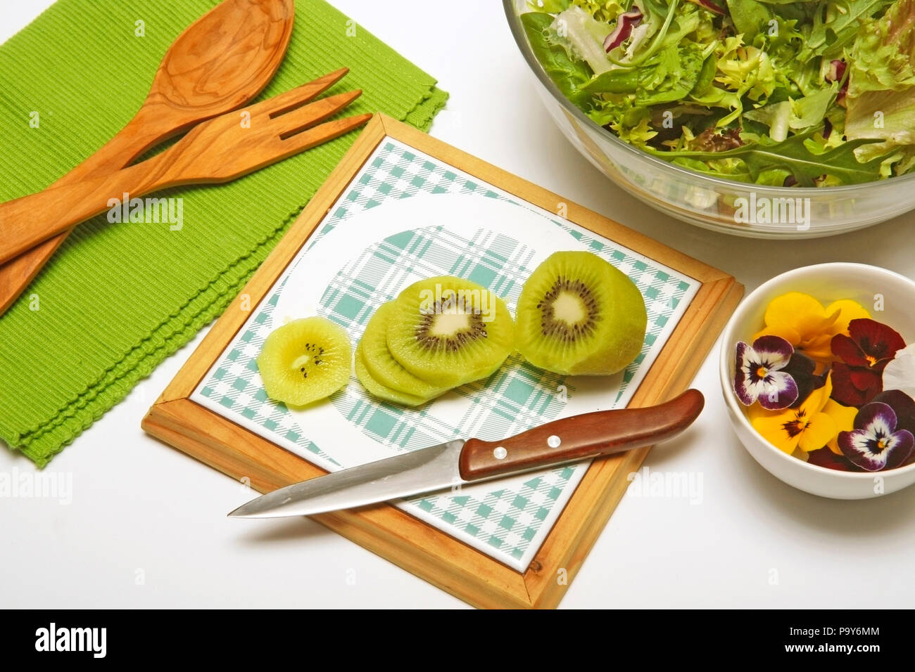 Salad with flowers. step by step. Prepared dish: P9Y6M3 Stock Photo - Alamy