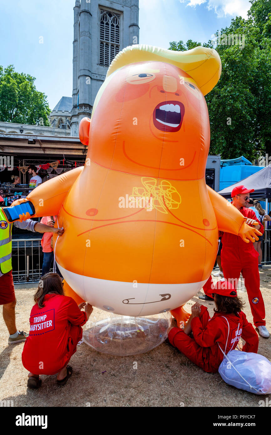 The babysitters hi-res stock photography and images - Alamy