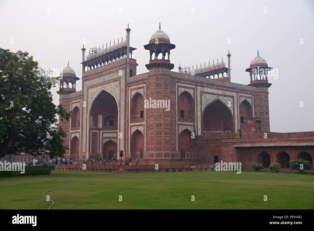 A car journey through india and the lifestyle of people living in the ...