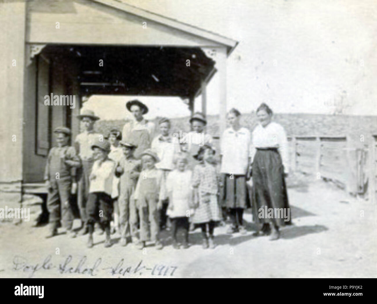 587 Doyle School - Doyle Settlement - 1917 Stock Photo - Alamy