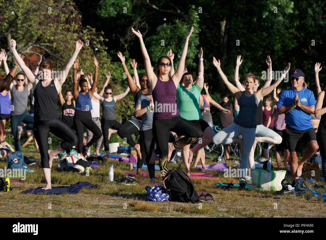 Outdoor group hi-res stock photography and images - Alamy