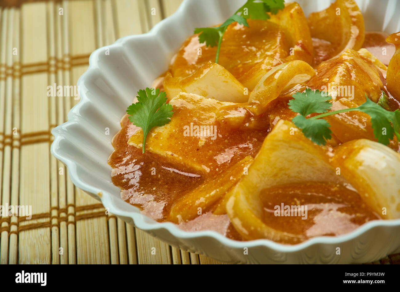Paneer Do Pyaza - Punjabi style semi dry curry recipe Stock Photo - Alamy