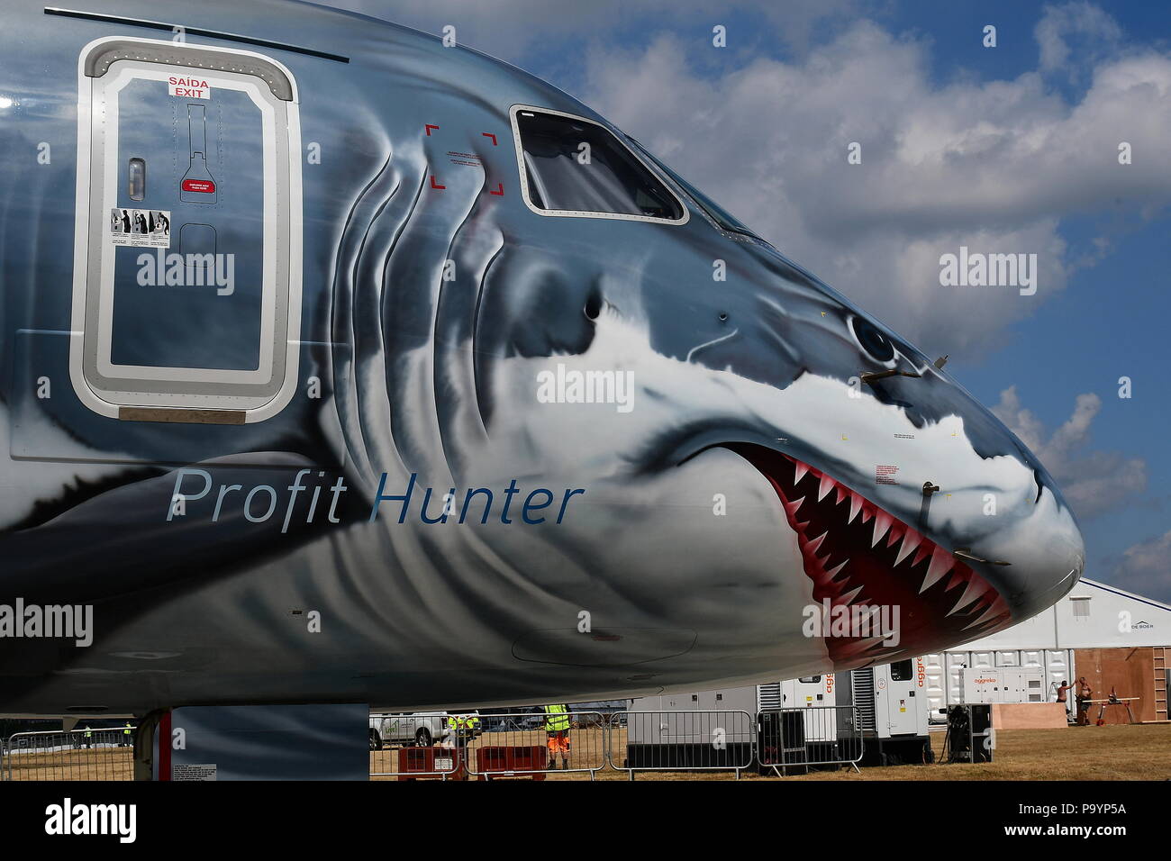 Embraer e190 e2 airliner hi-res stock photography and images - Alamy