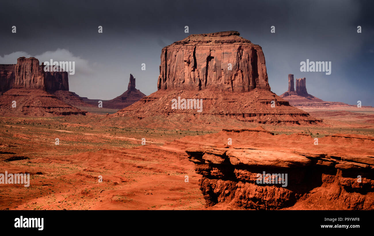 Sunset light over valley hi-res stock photography and images - Alamy