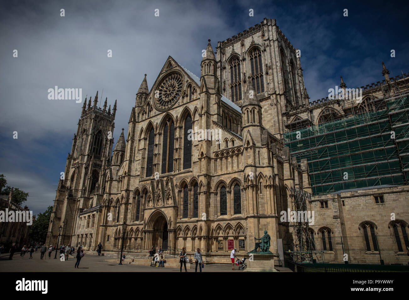 Historic york minster hi-res stock photography and images - Alamy