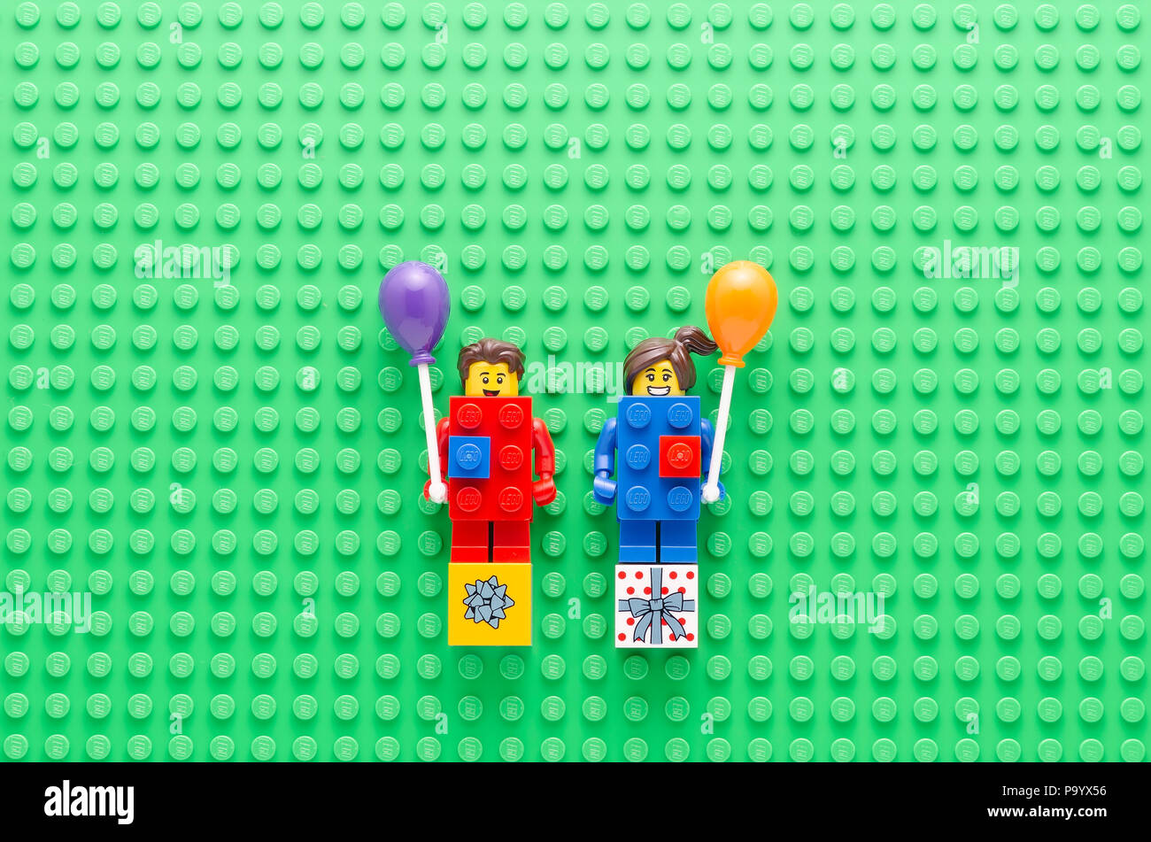 lego red and blue brick minifigure holding a balloon. Lego minifigures ...
