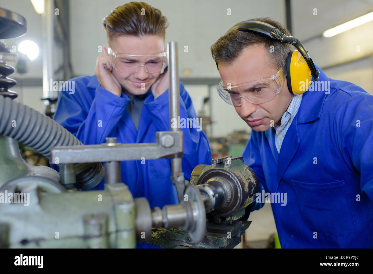Noisy machine hi-res stock photography and images - Alamy