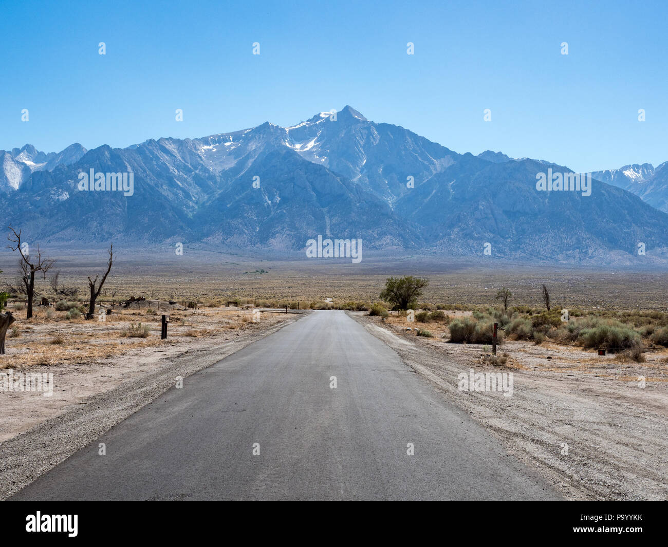 Road at Manzanar Manzanar Detention Camp, World War II Japanese ...