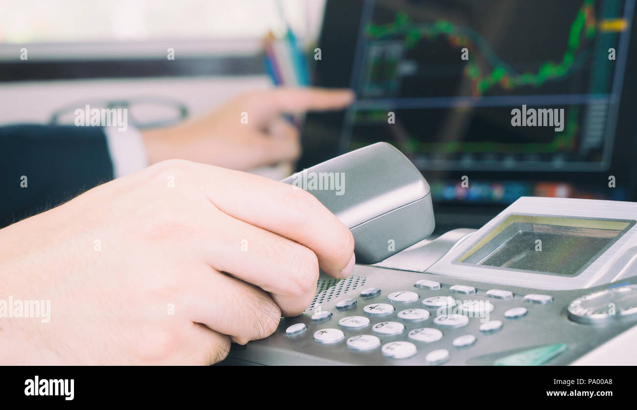 Traders stock exchange book hi-res stock photography and images - Alamy