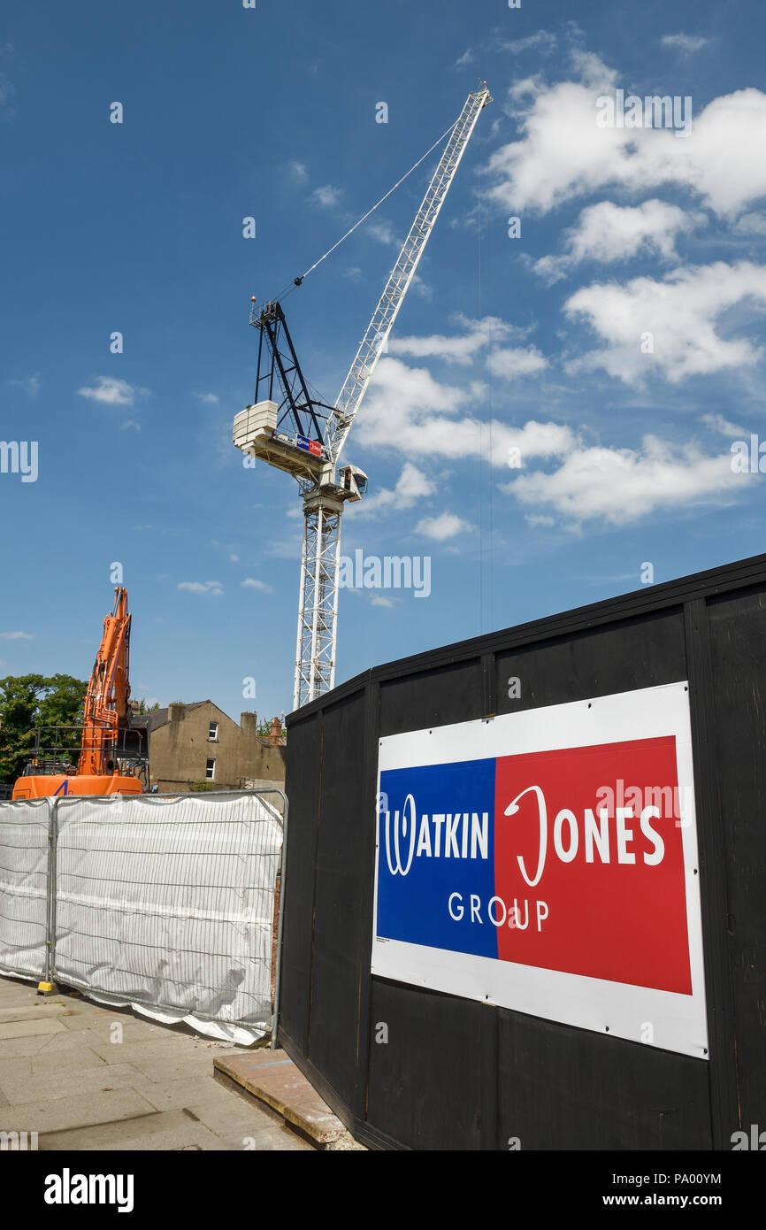 Construction Site Hoarding Stock Photos & Construction Site Hoarding ...