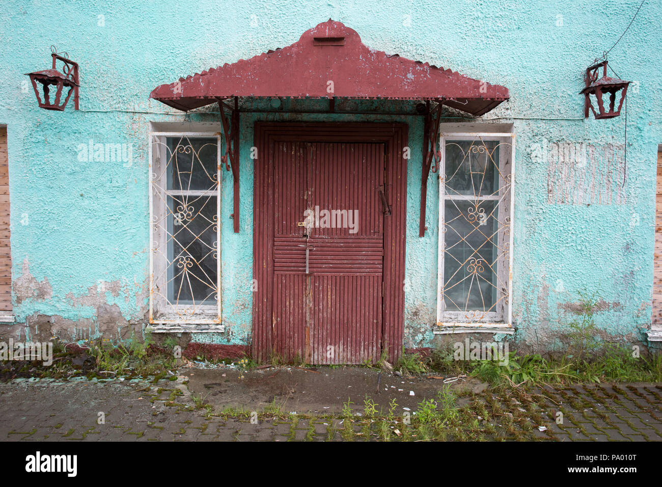 Old store front hi-res stock photography and images - Alamy
