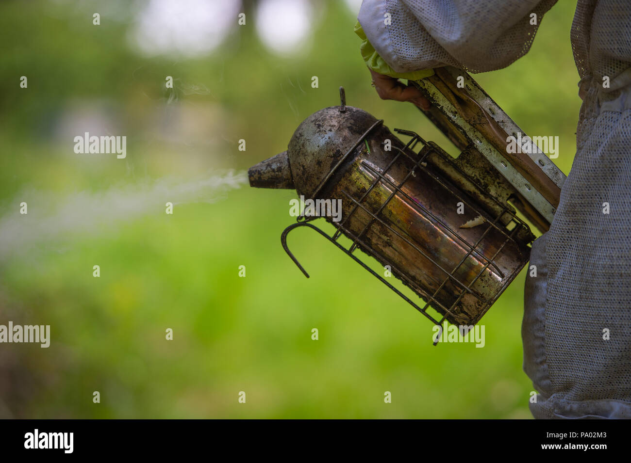 Old honey comb frame hi-res stock photography and images - Alamy