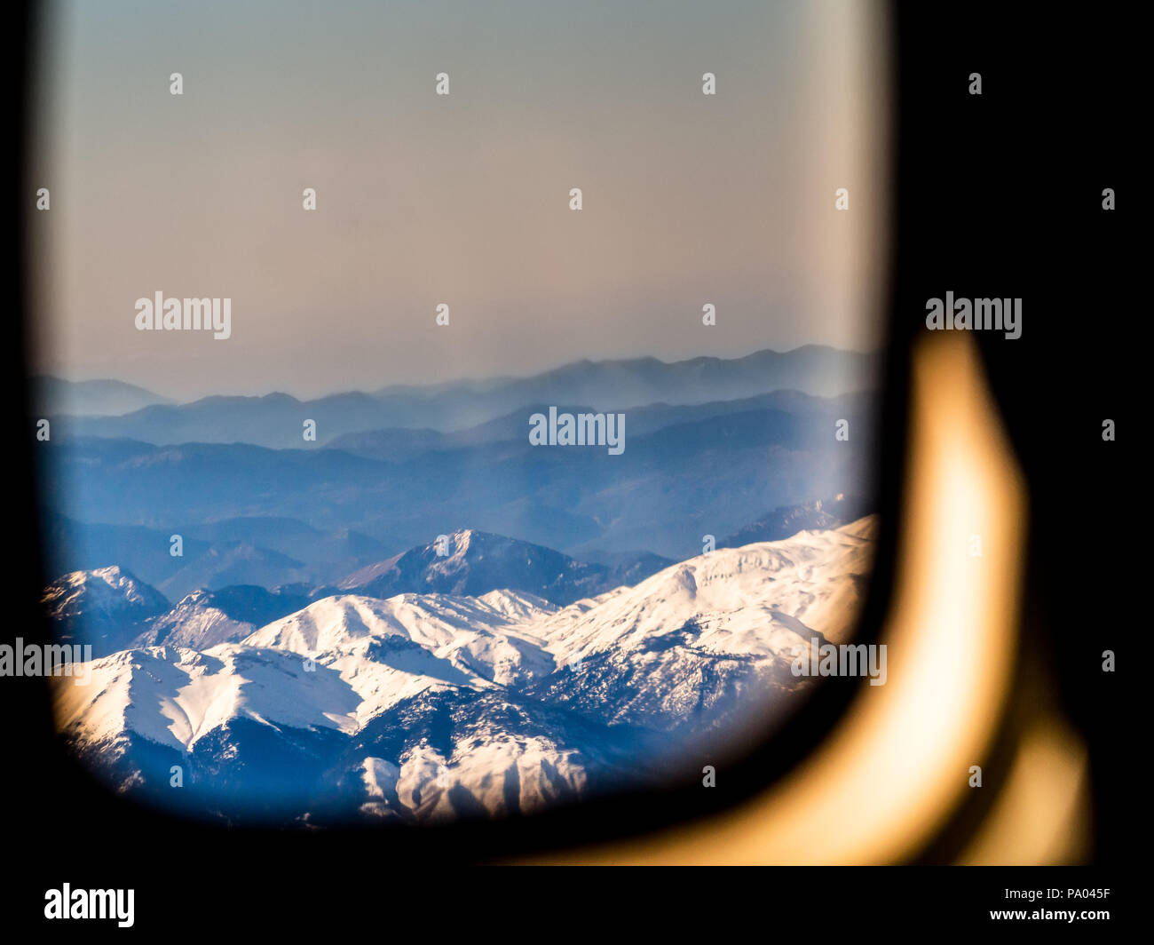 Airplane windows from outside hi-res stock photography and images - Alamy
