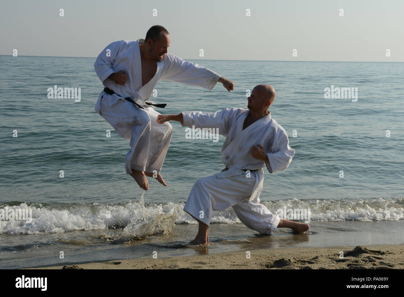 Karate beach hi-res stock photography and images - Alamy
