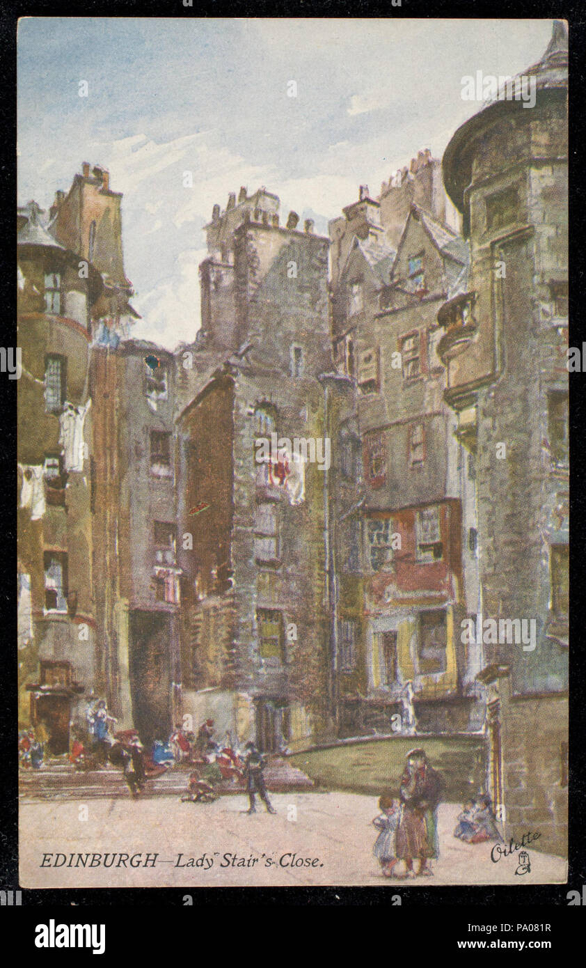 Historic edinburgh close hi-res stock photography and images - Alamy