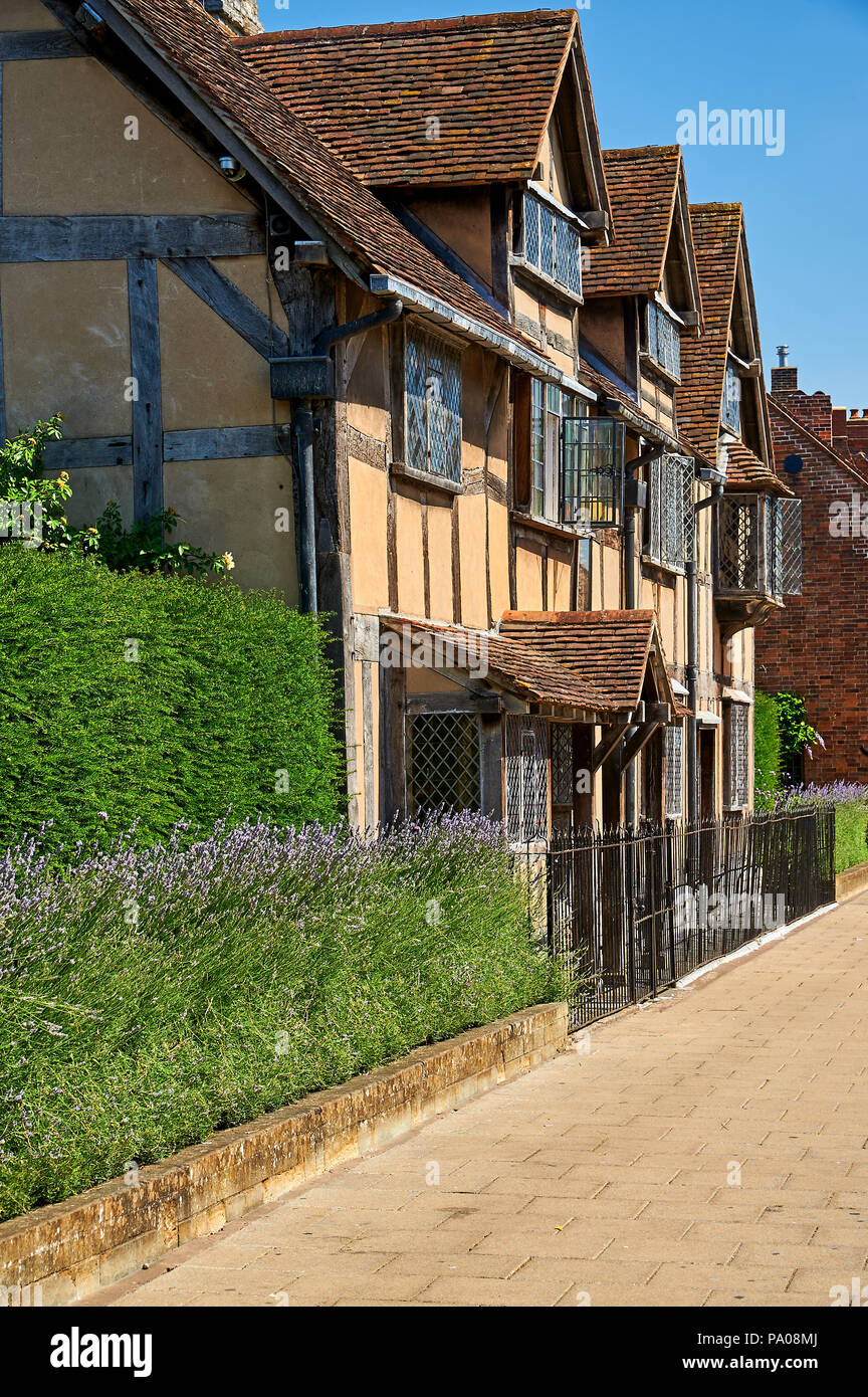 William Shakespeare's birthplace, a medieval half timbered building in ...