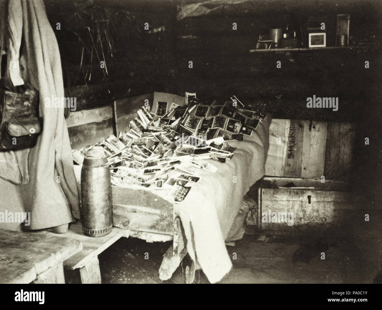 War photography hi-res stock photography and images - Alamy