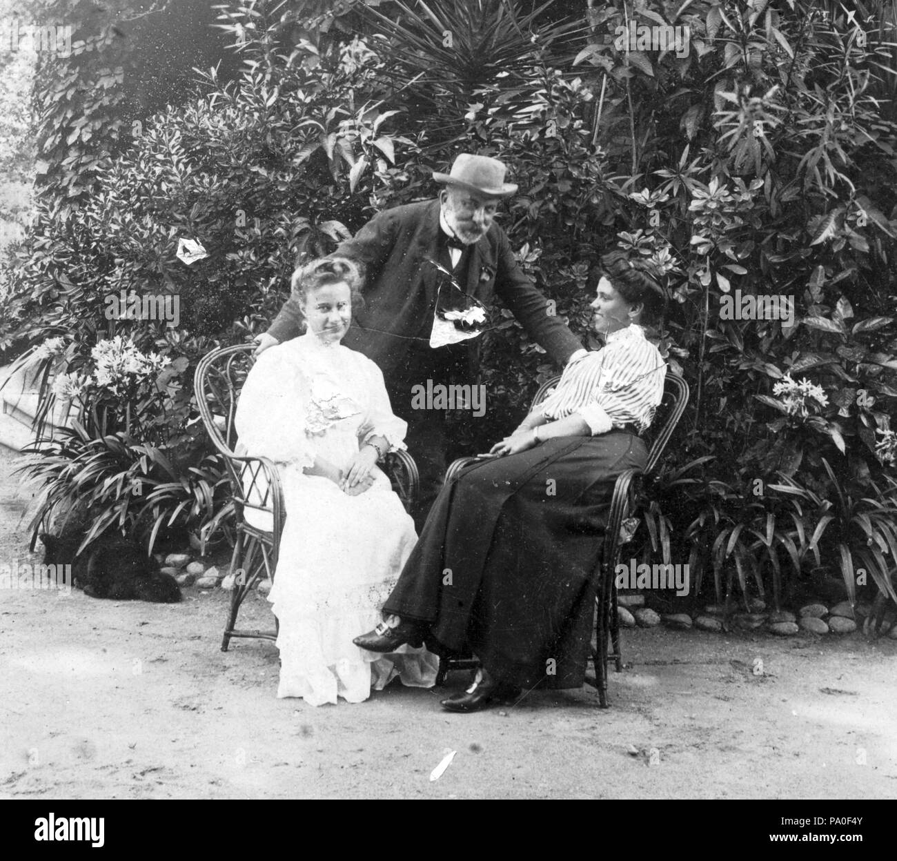 Green garden vintage Black and White Stock Photos & Images - Alamy