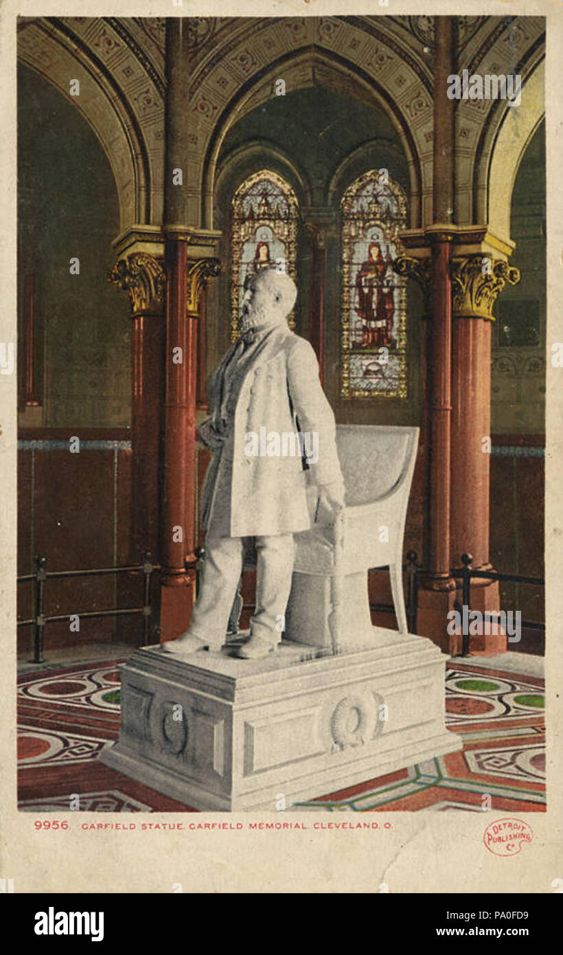 Garfield Statue High Resolution Stock Photography and Images - Alamy