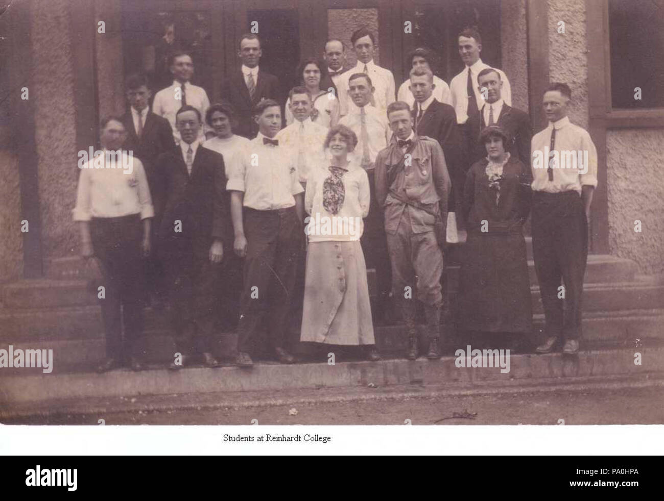 1900s college students hi-res stock photography and images - Alamy