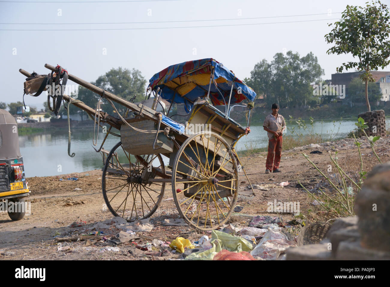 Rickshaw boy india hi-res stock photography and images - Alamy