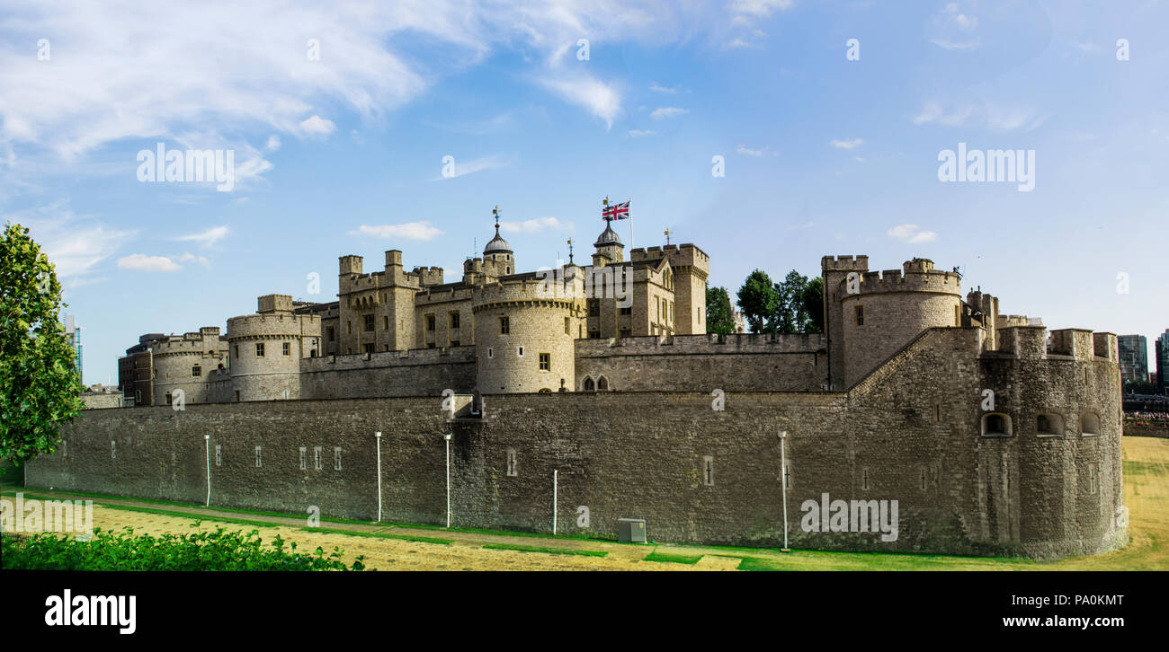 London castle hi-res stock photography and images - Alamy