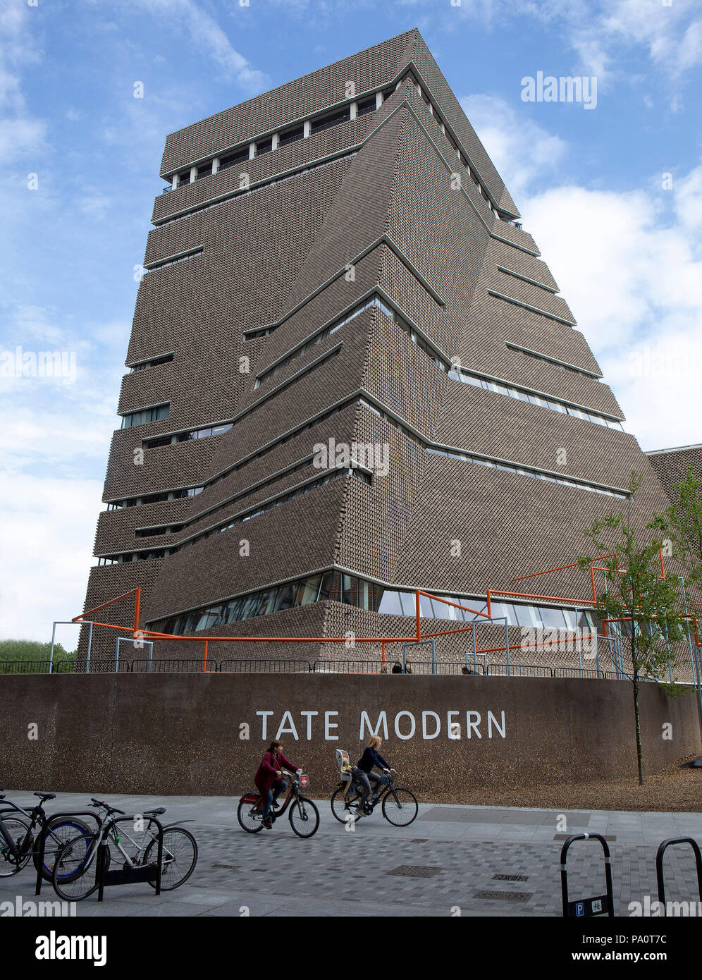 Level 9 restuarant at the Switch House building of Tate Modern ...