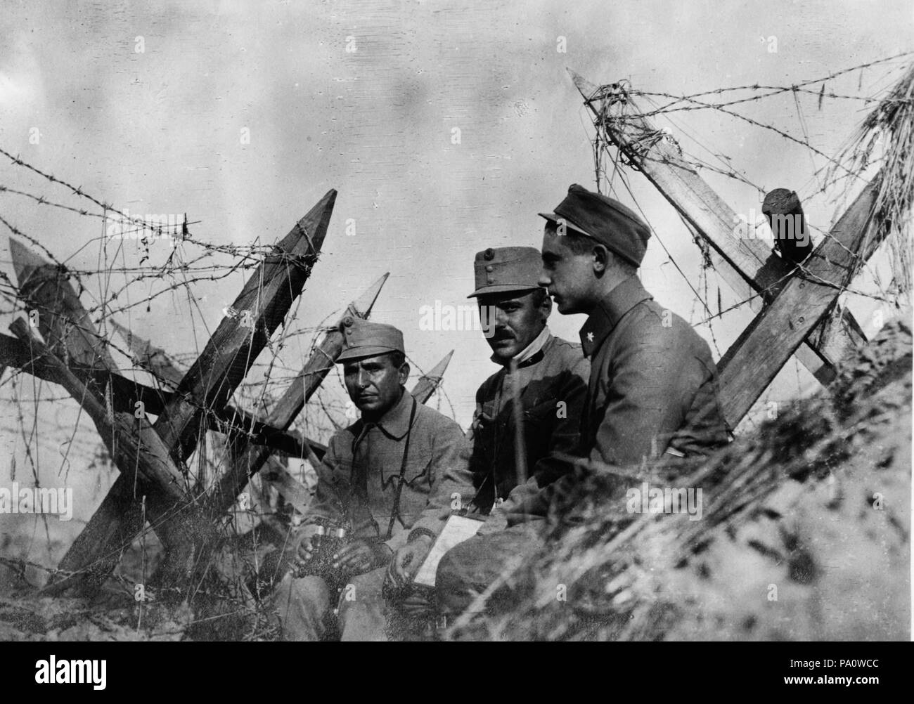 652 First World War, barb wire, soldier, wire obstacle Fortepan 73330 ...