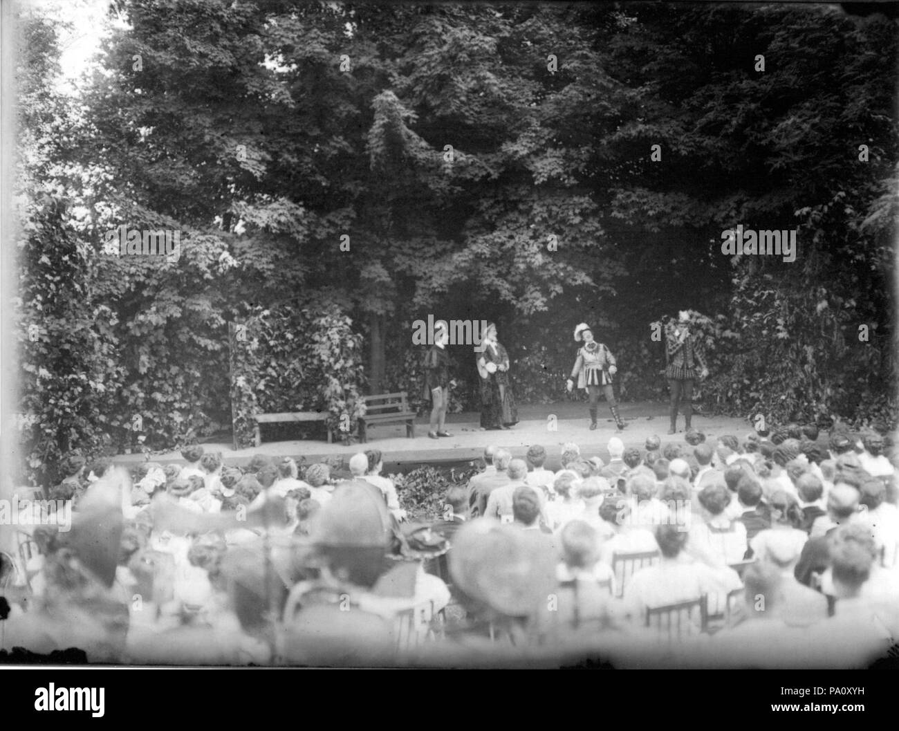 1900s stage actors hi-res stock photography and images - Alamy