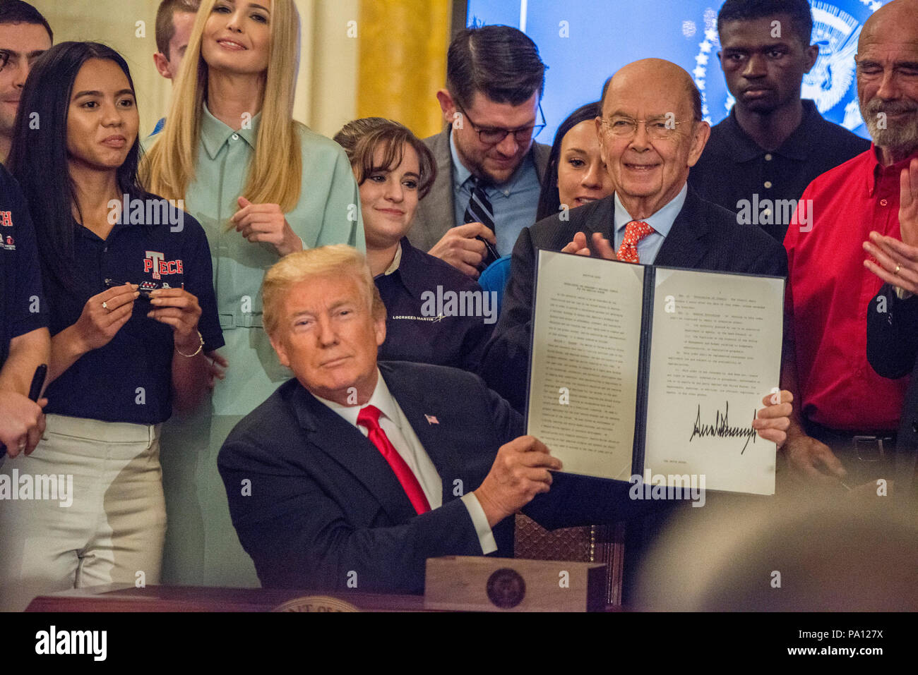 Signed executive order hi-res stock photography and images - Alamy