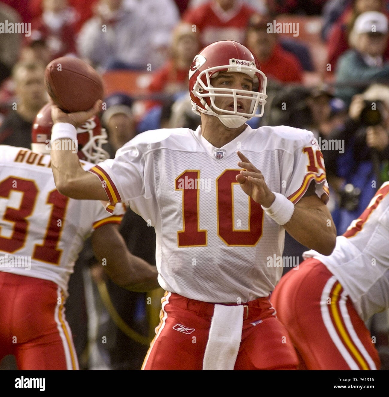 Kansas City Chiefs Helmet High Resolution Stock Photography and Images ...