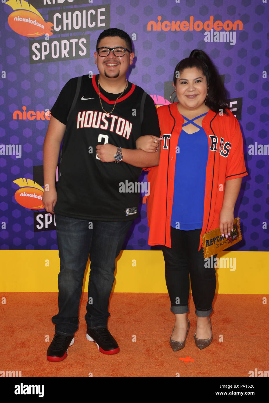 Rico rodriguez and raini rodriguez hi-res stock photography and images ...