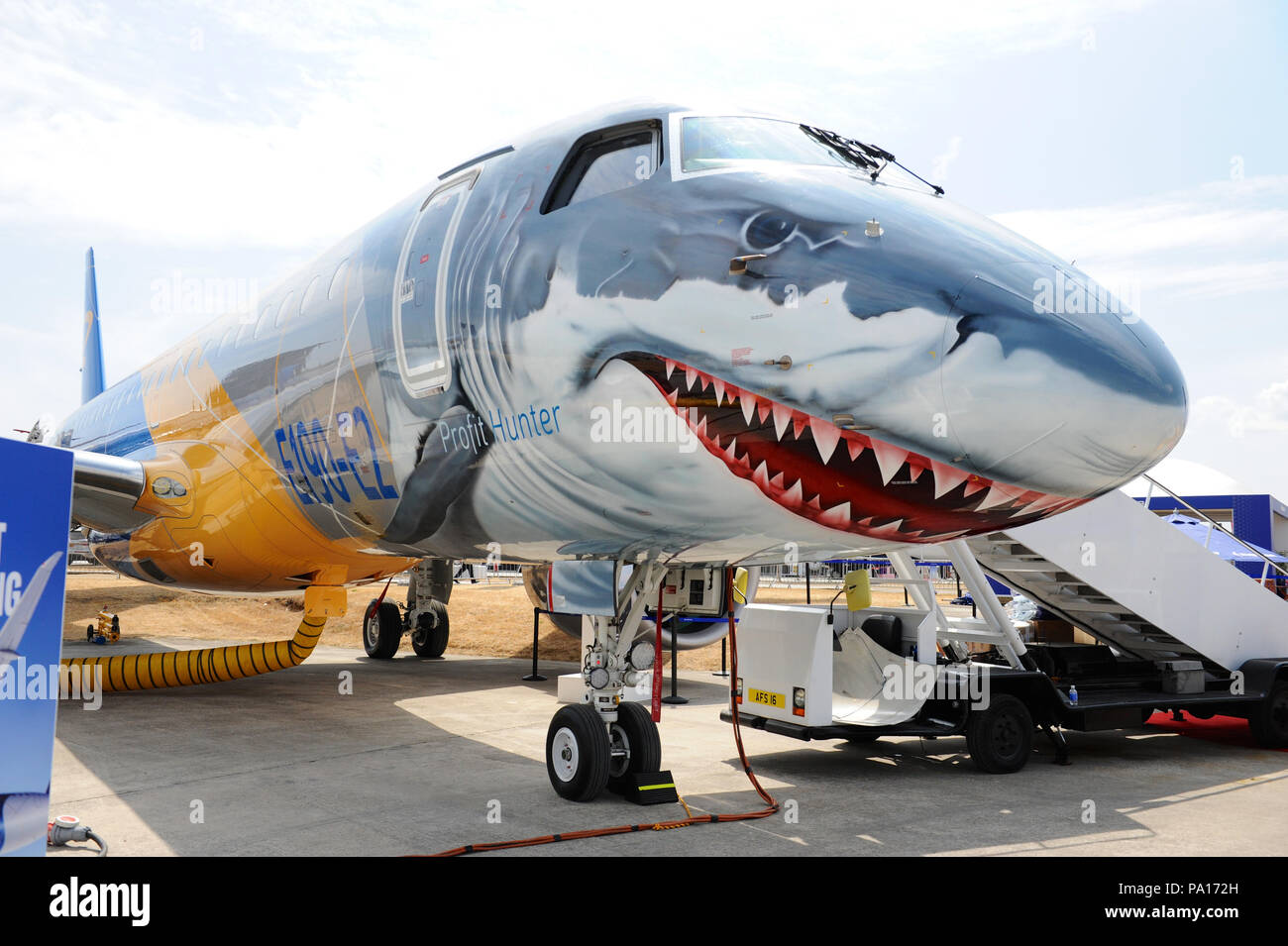 Farnborough, Hampshire, UK. 19th July, 2018. An Embraer E190-E2 medium ...