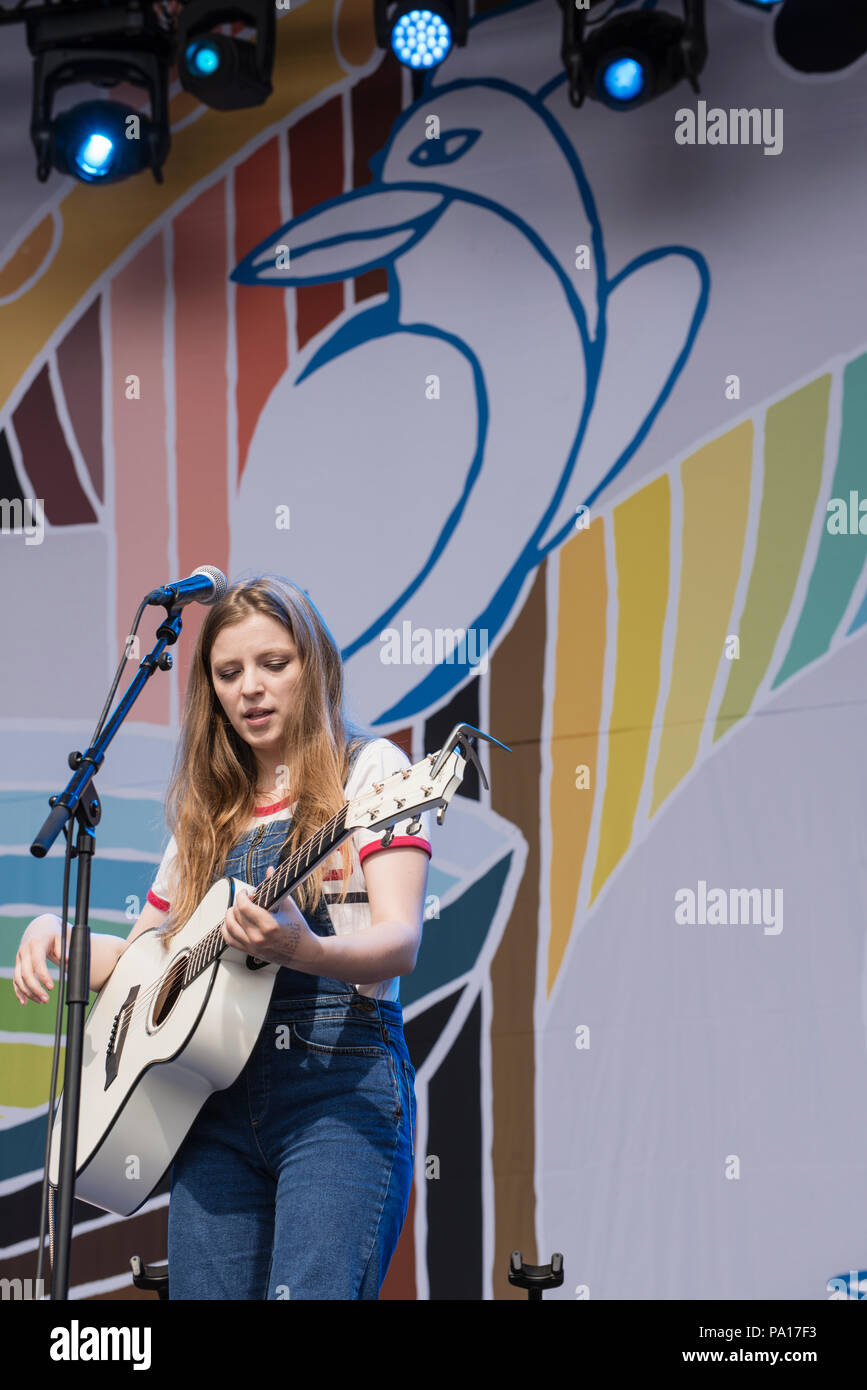 Jade bird live open air festival hi-res stock photography and images ...