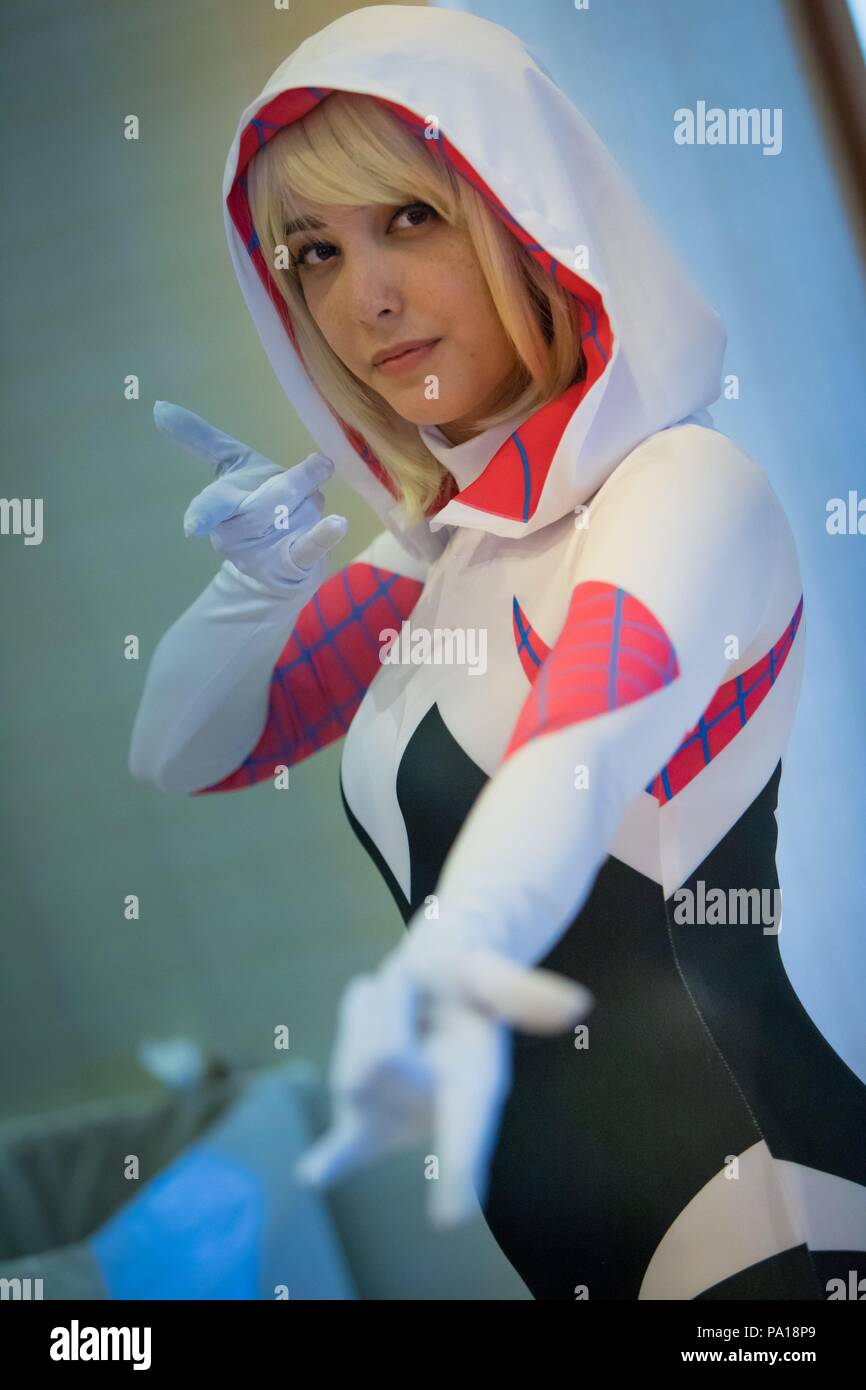 Cosplayer Erin from Chula Vista as Spider Gwen at the Comic-Con, an ...