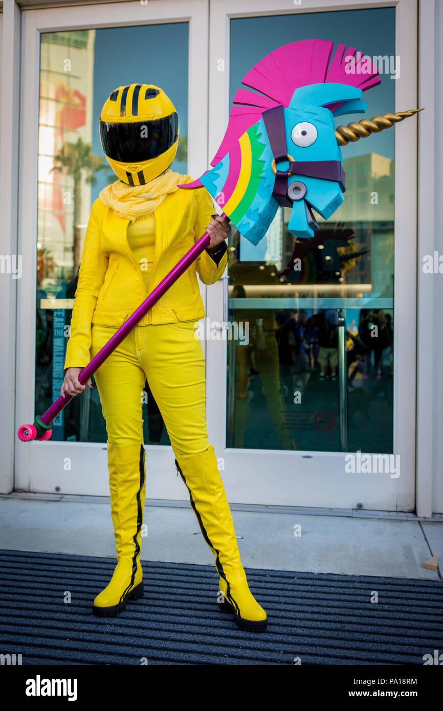 Cosplayer Jessica from Wisconsin as player from the game "Fortnite" at ...