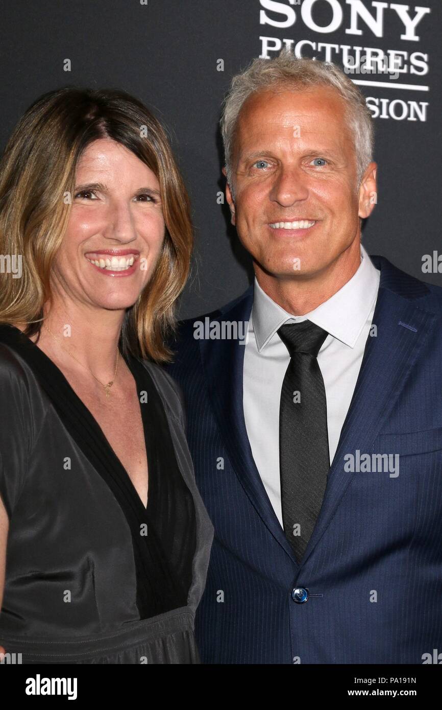 Patrick fabian and mandy fabian hi-res stock photography and images - Alamy