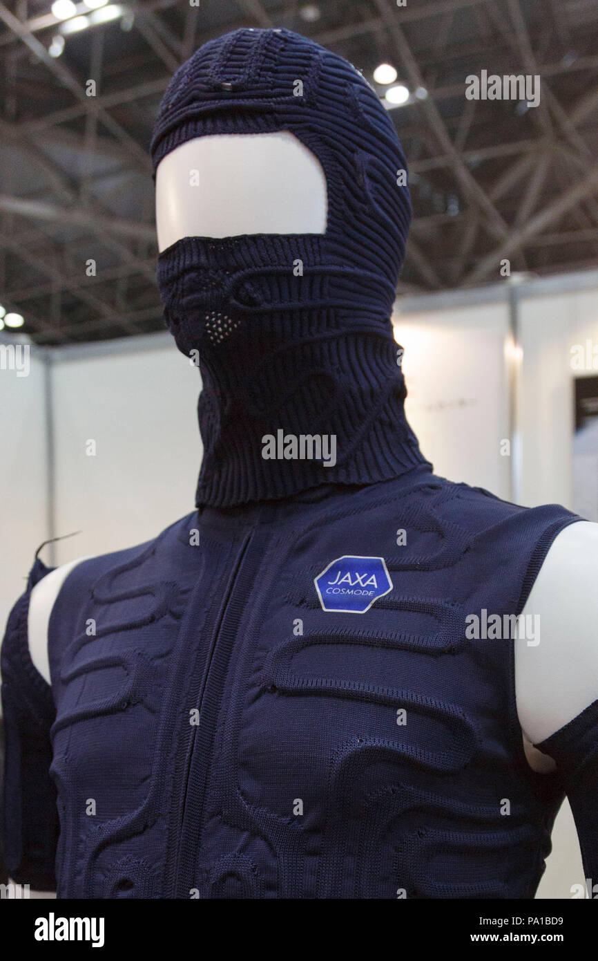 Cooling vest hi-res stock photography and images - Alamy