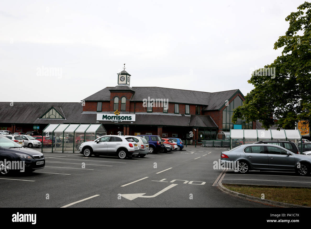 Morrisons staff hi-res stock photography and images - Alamy