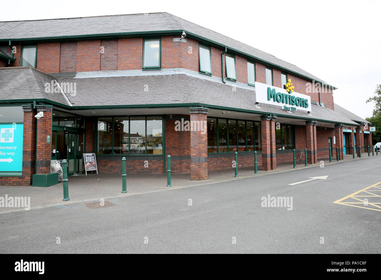 Morrisons staff hi-res stock photography and images - Alamy