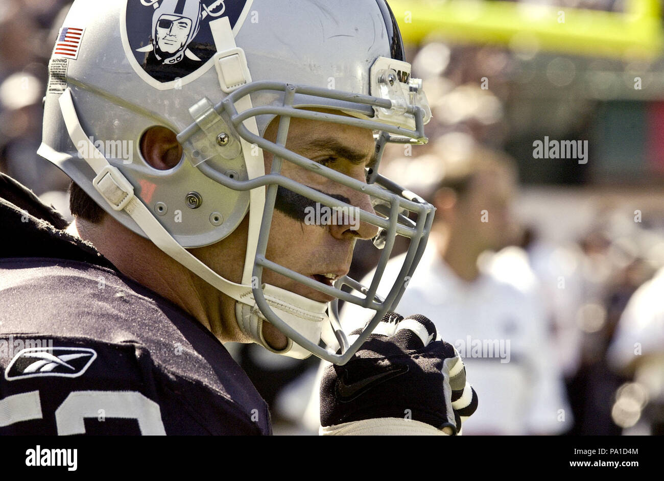 Oakland, California, USA. 29th Sep, 2002. Oakland Raiders linebacker ...
