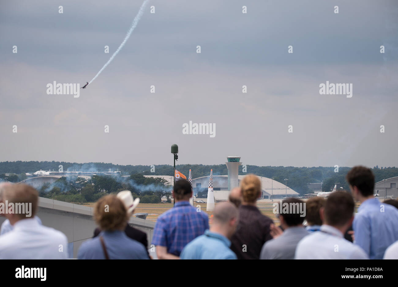 Race day airshow hi-res stock photography and images - Alamy