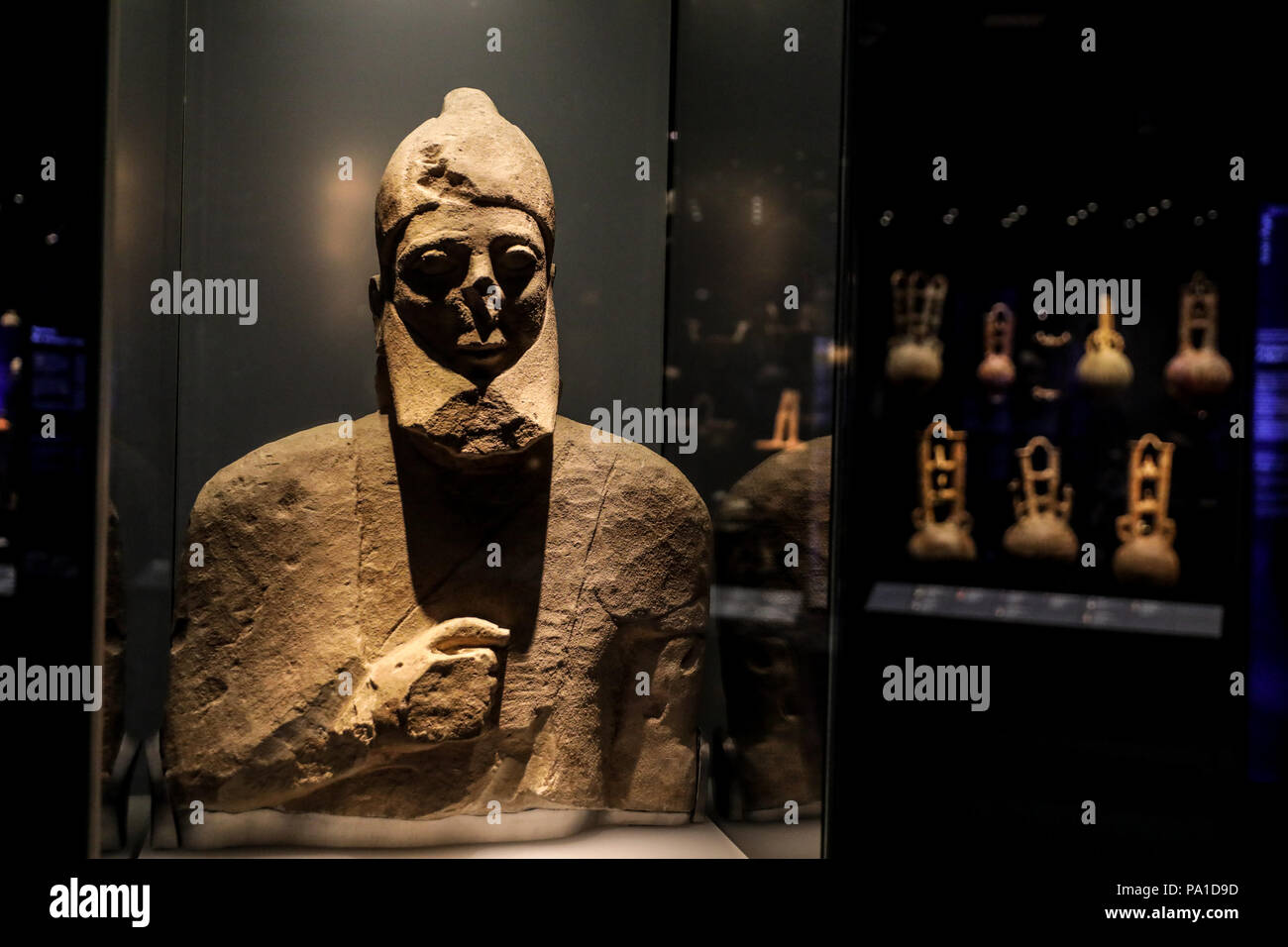 Cycladic art hi-res stock photography and images - Alamy