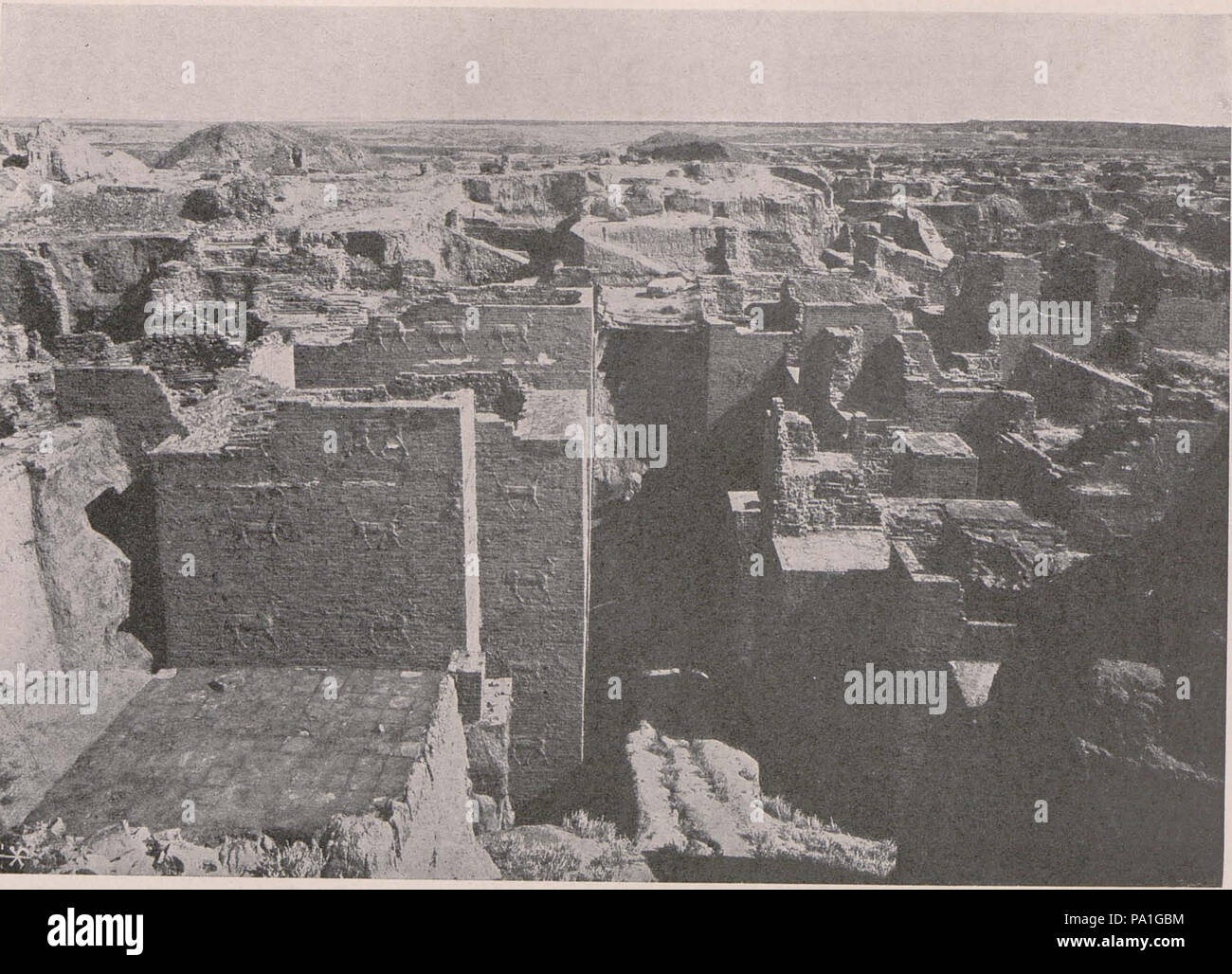 Ishtar gate babylon iraq hi-res stock photography and images - Alamy