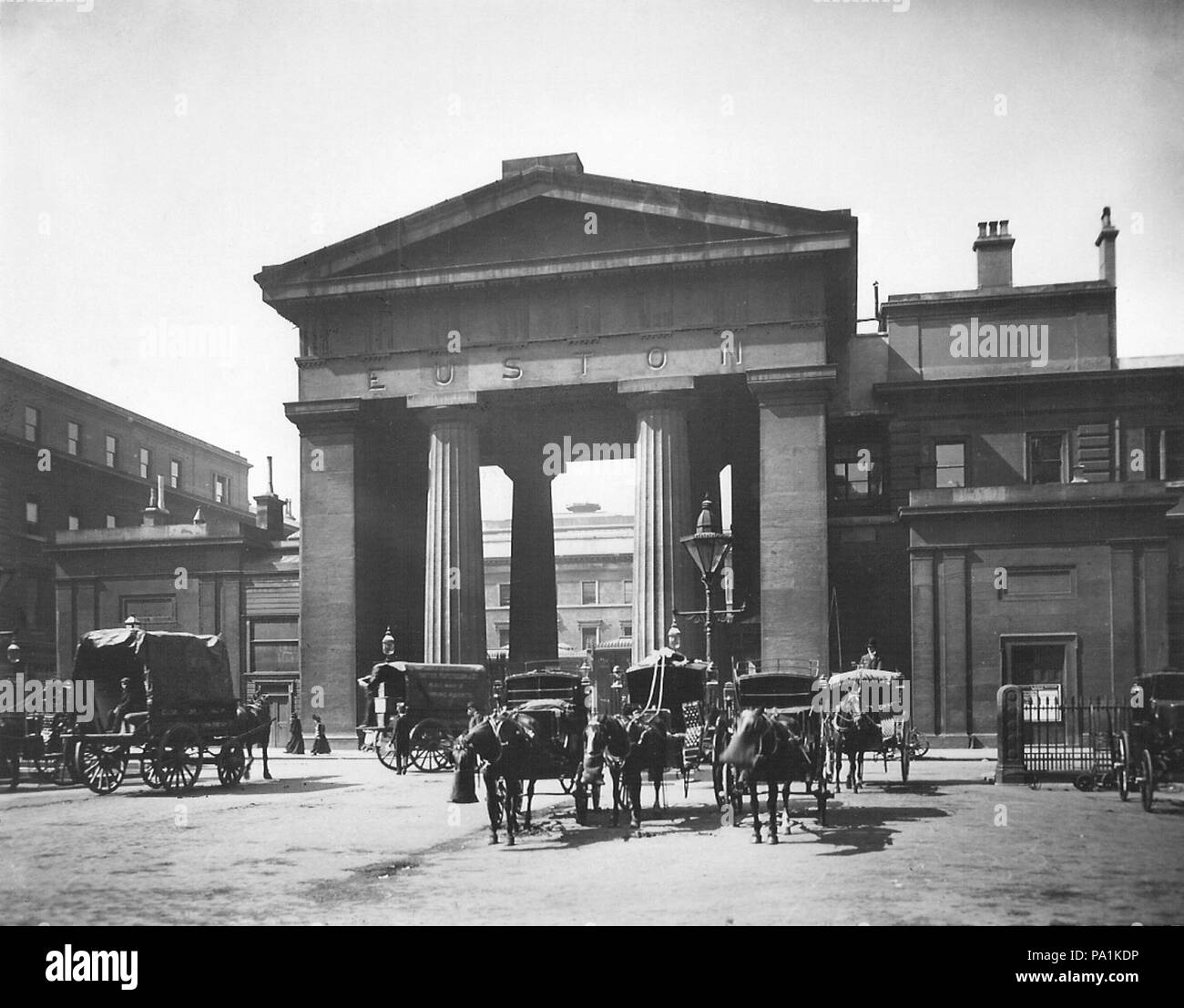 . English: Photograph of Euston Arch. 1890s 630 Euston Arch Stock Photo ...