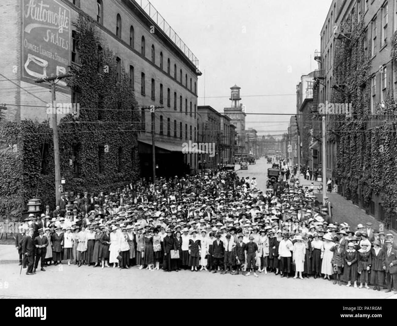Employees cars Black and White Stock Photos & Images - Alamy