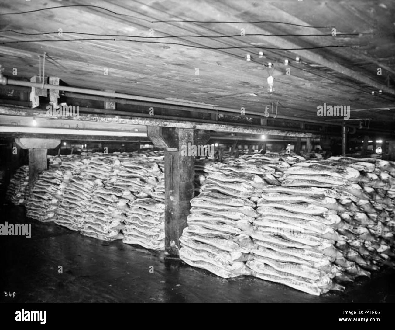Cold storage food Black and White Stock Photos & Images - Alamy