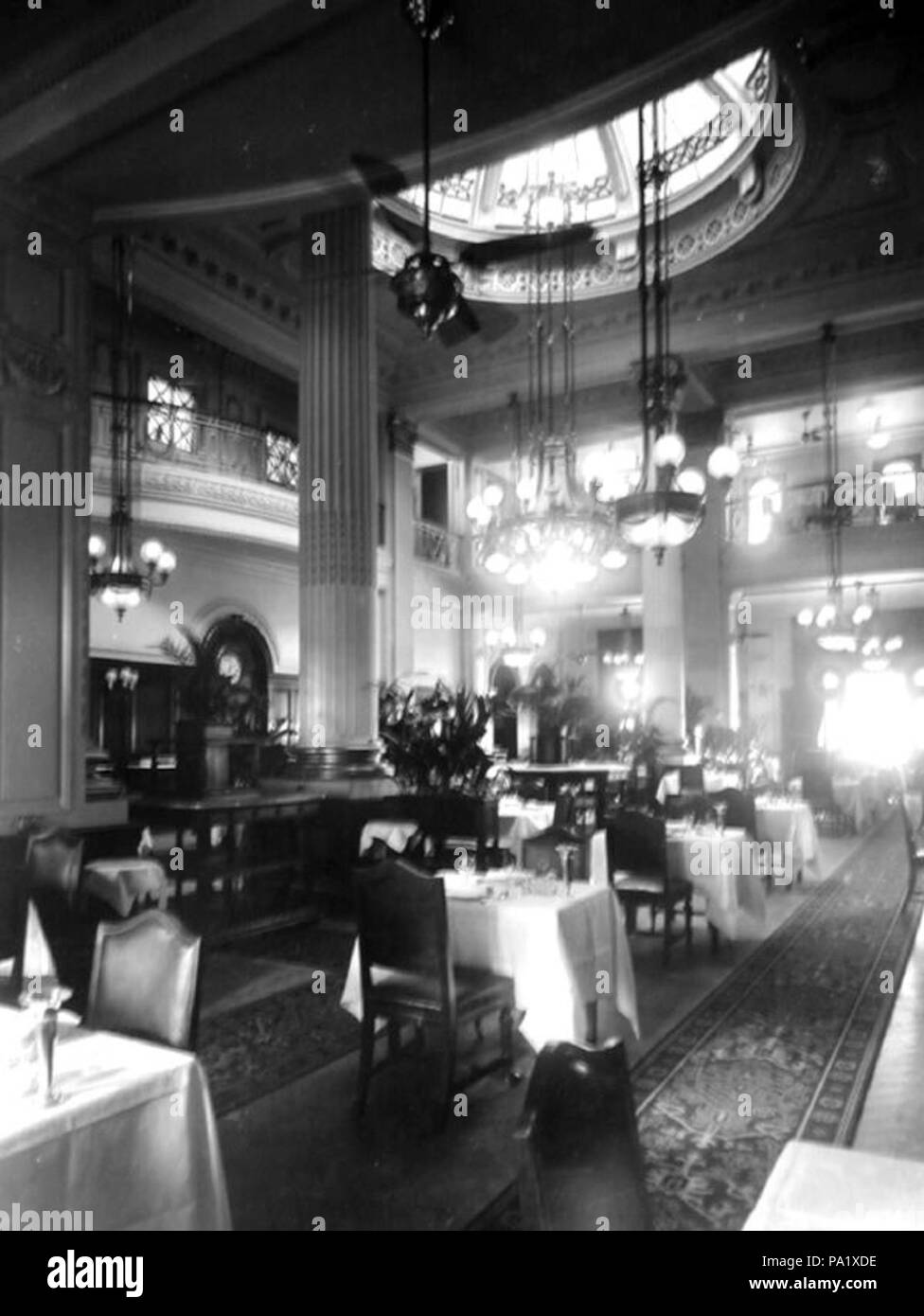 Comedor principal hi-res stock photography and images - Alamy